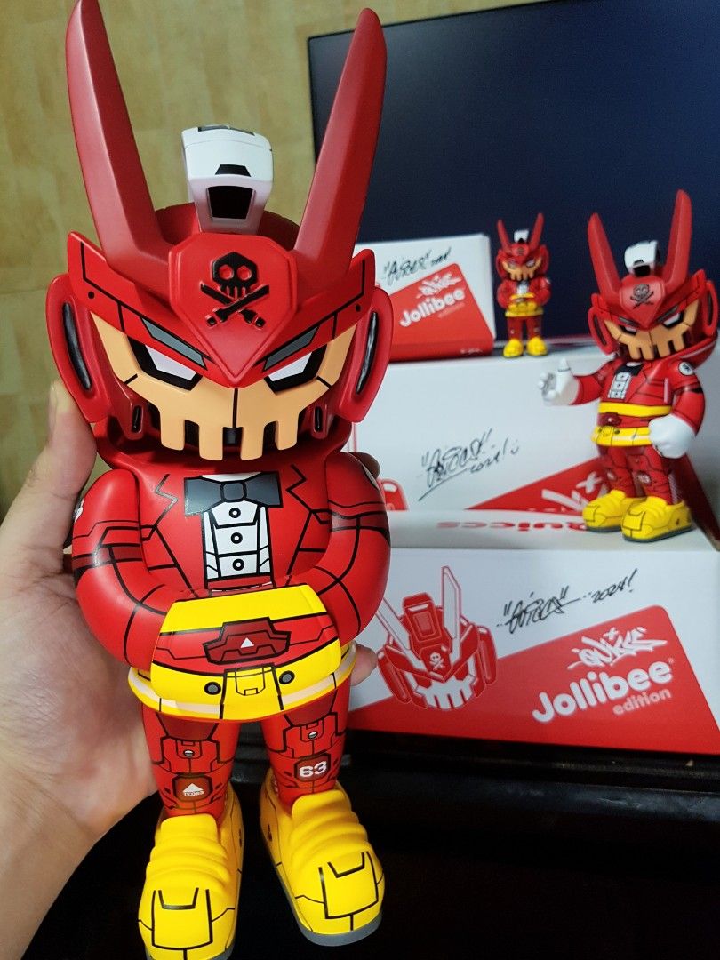 Jollibee X Quiccs - JolliTEQ w/ Signed Box and Figure ( SET of 3 ...