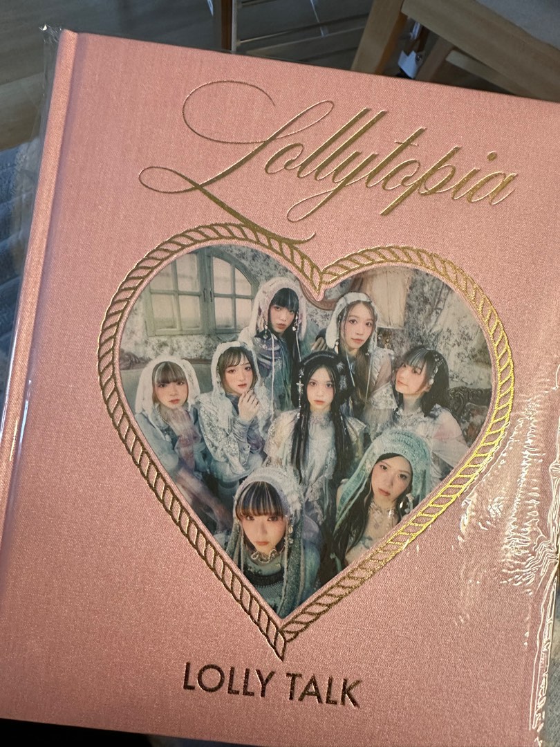 Lolly talk 寫真集, 其他, 其他 - Carousell