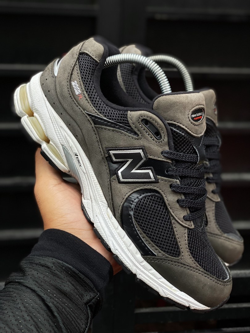 NEW BALANCE 2002R DARK GREY BLACK, Men's Fashion, Footwear, Sneakers on ...