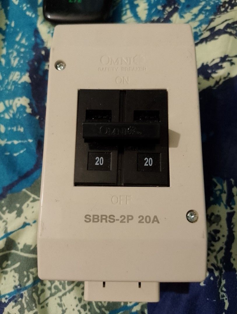 omni aircon circuit breaker 20a with socket, Everything Else, Others on ...