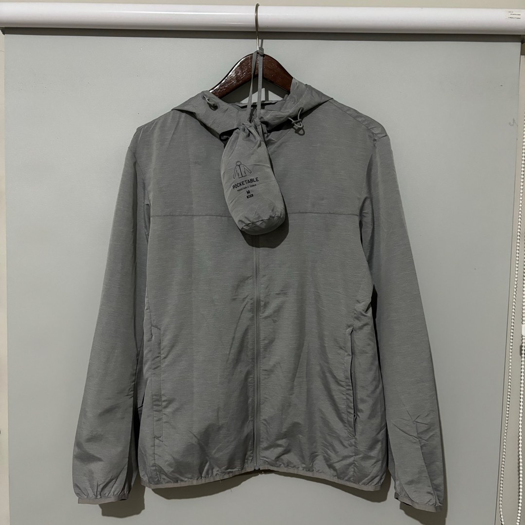 Uniqlo pocketable jacket / running jacket / jaket olahraga / uv protection / airism, Fesyen ...