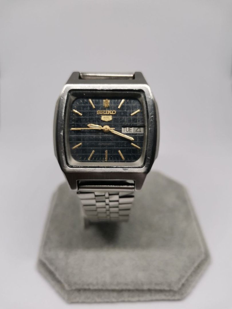 Vintage Seiko Square Case Couple Watch, Luxury, Watches on Carousell