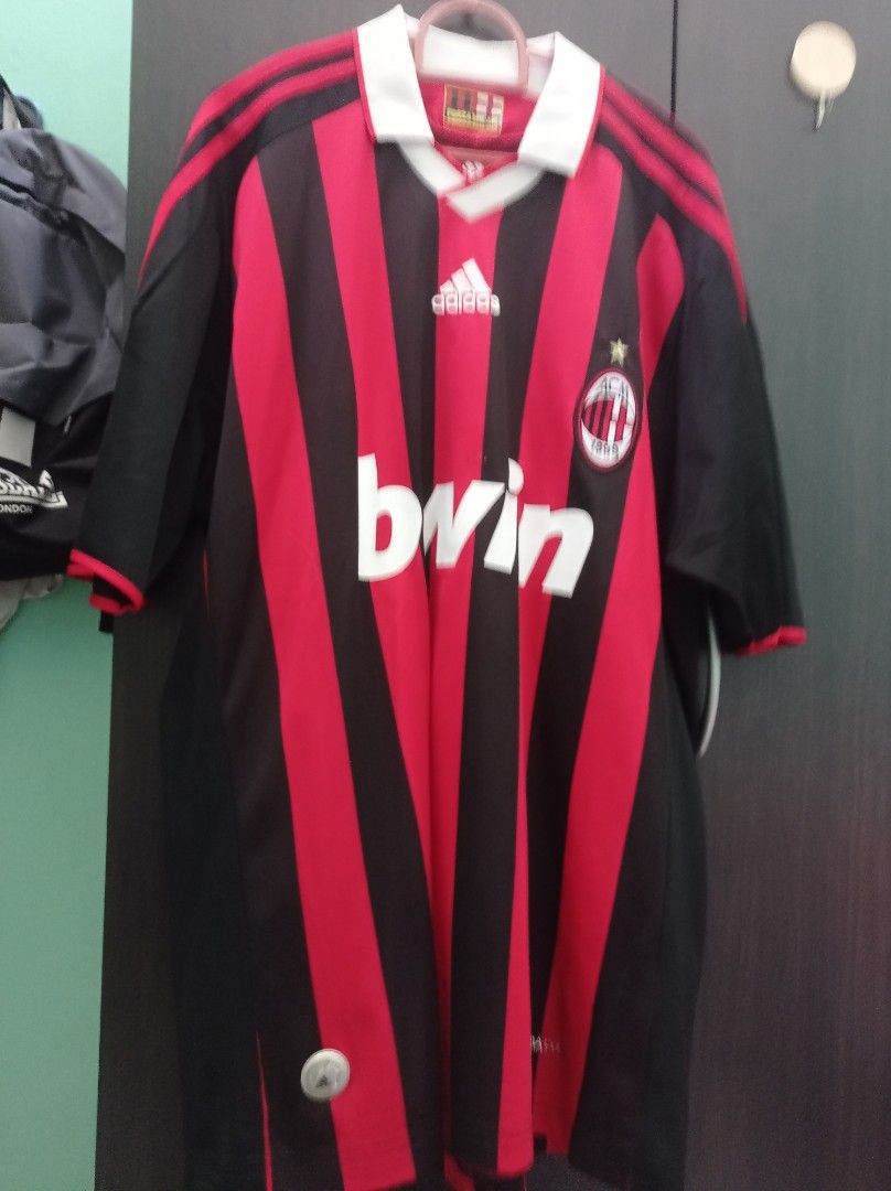 AC Milan 09/10 Jersey, Men's Fashion, Activewear on Carousell