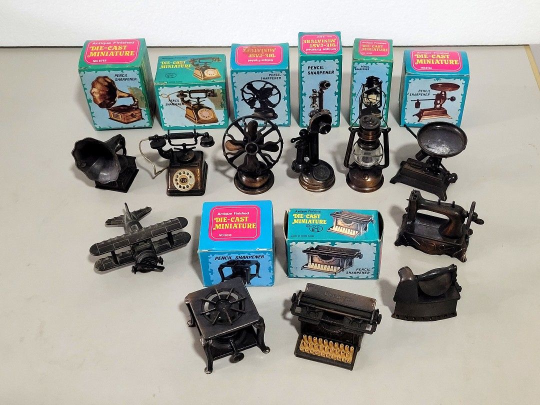 Antique Die-Cast Miniature, Hobbies & Toys, Memorabilia & Collectibles ...