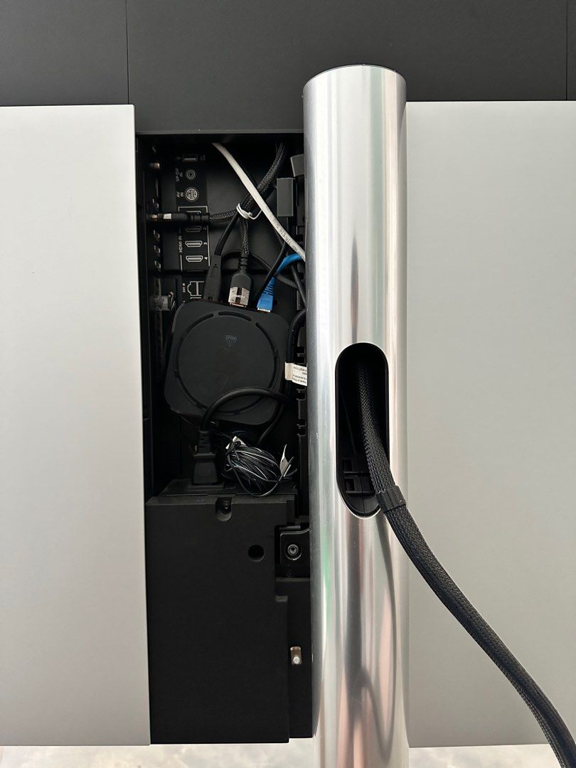 Bang & Olufsen Beovision Avant 75 inch - 4K Ultra High Definition TV ...