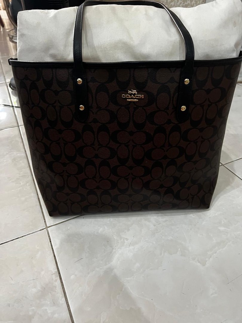 Coach asli original, Fesyen Wanita, Tas & Dompet di Carousell