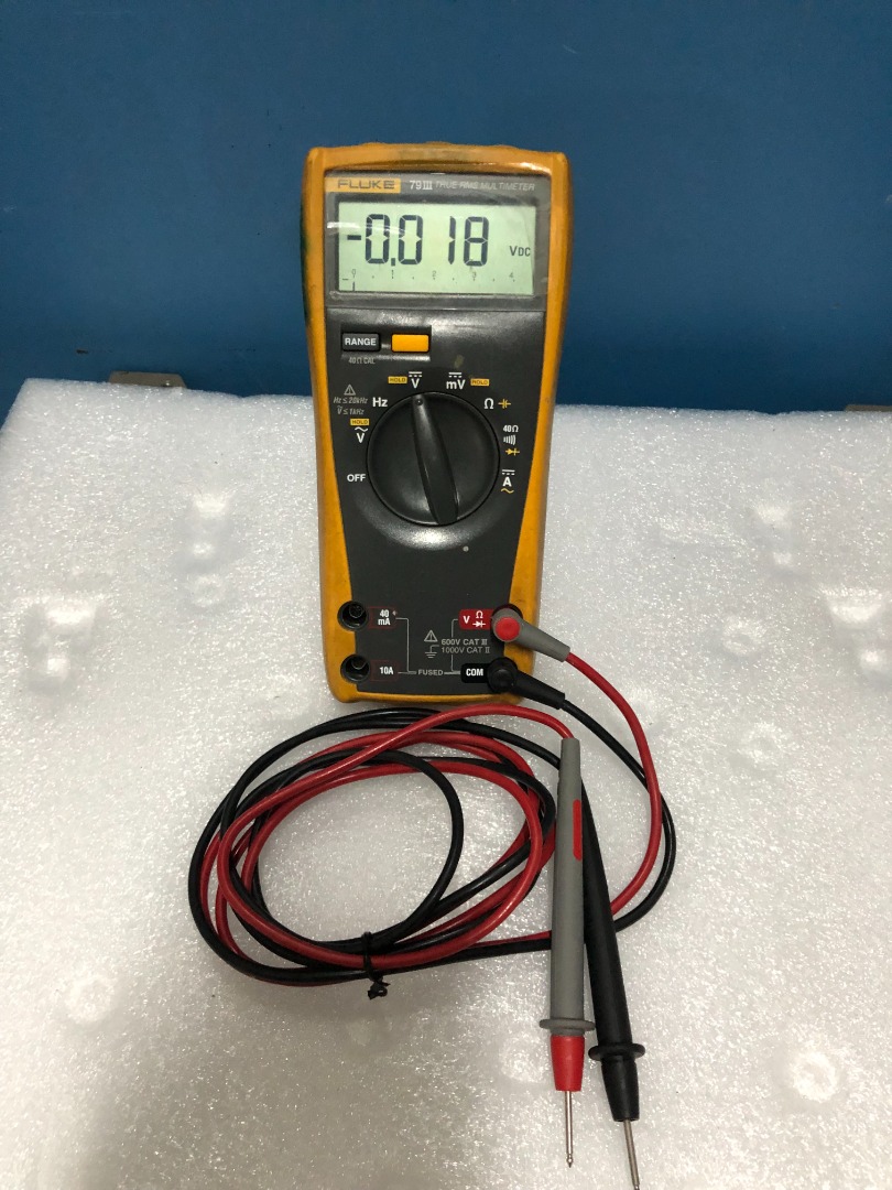 Fluke 79 III True RMS Digital Multimeter (with original Fluke test ...