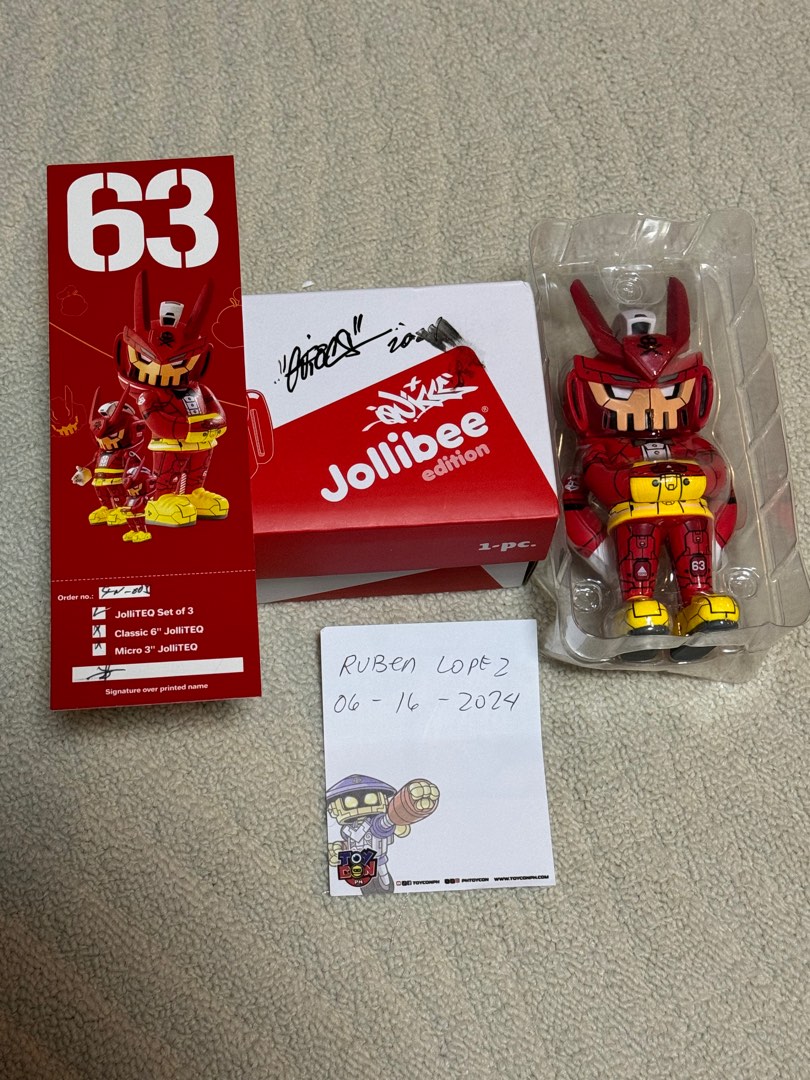 Jollibee x quiccs jolliteq, Hobbies & Toys, Memorabilia & Collectibles ...
