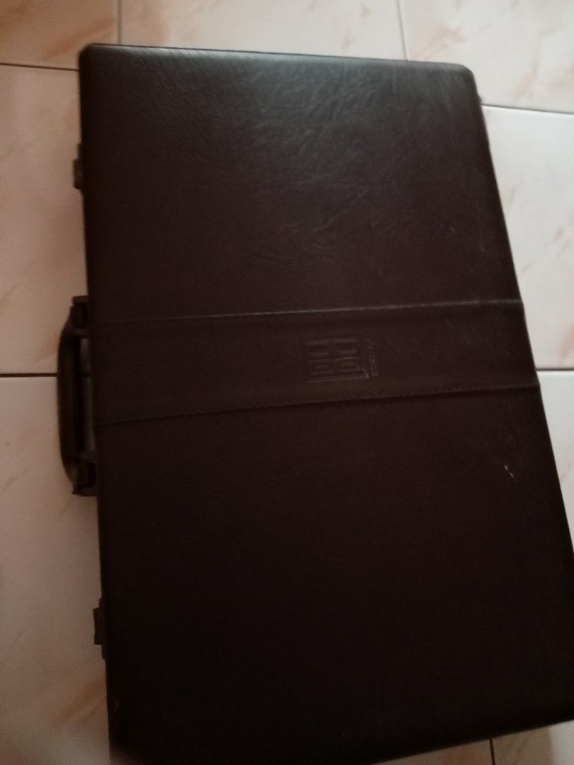 Koper jadul, Barang Yang Dicari di Carousell