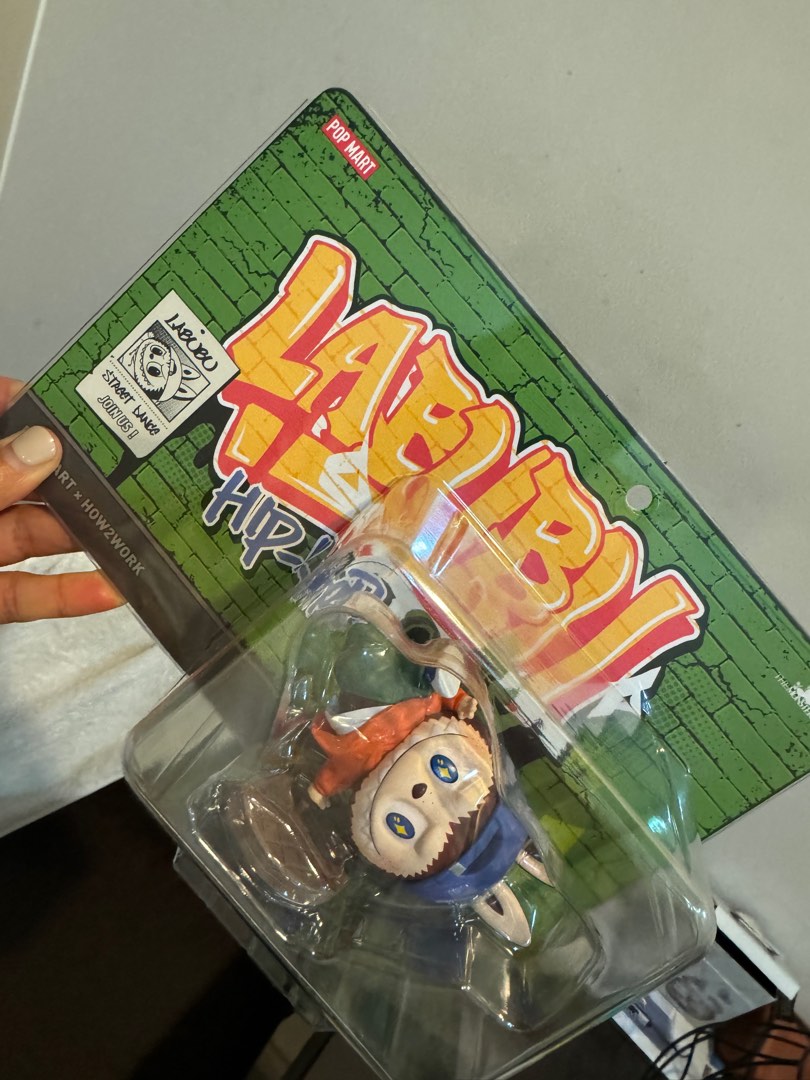 Labubu street dance, 興趣及遊戲, 玩具 & 遊戲類 - Carousell