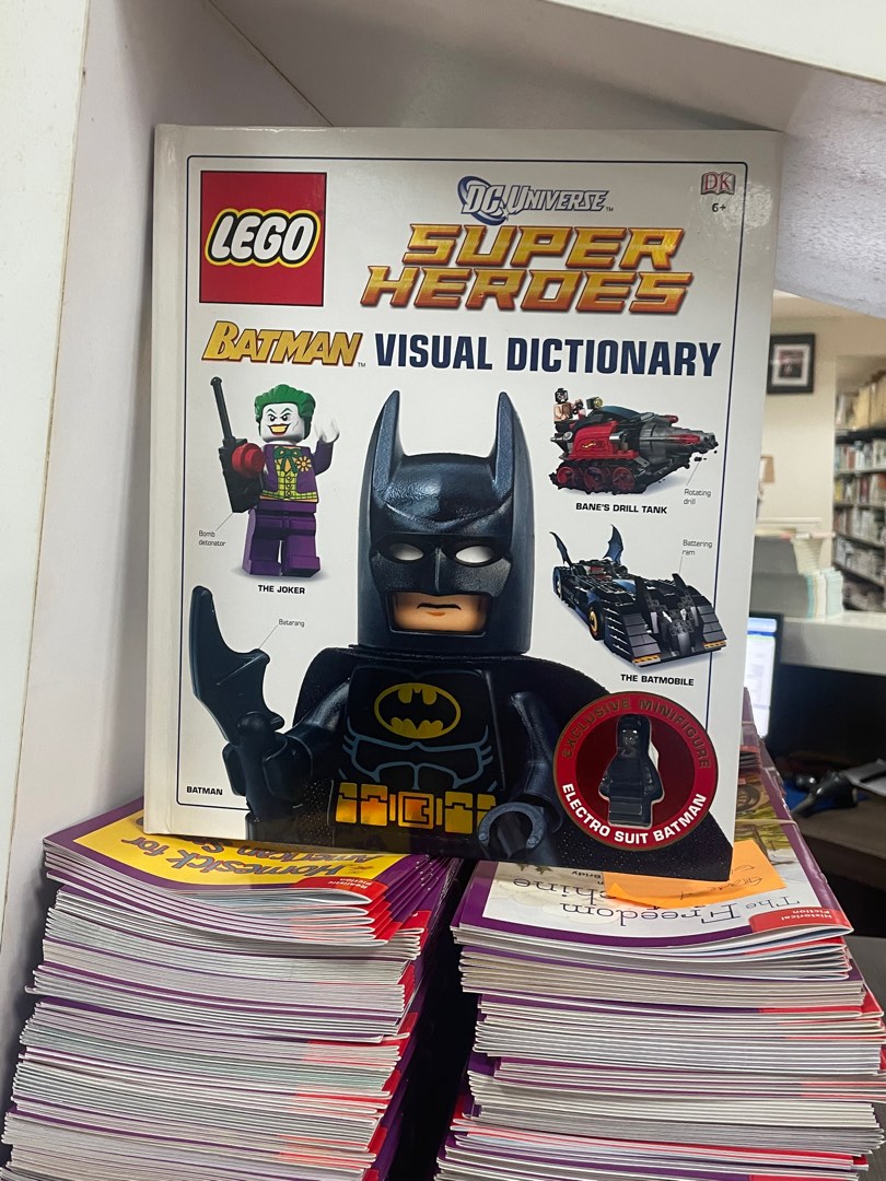 LEGO Batman Visual Dictionary, Buku & Alat Tulis, Komik dan Manga di ...