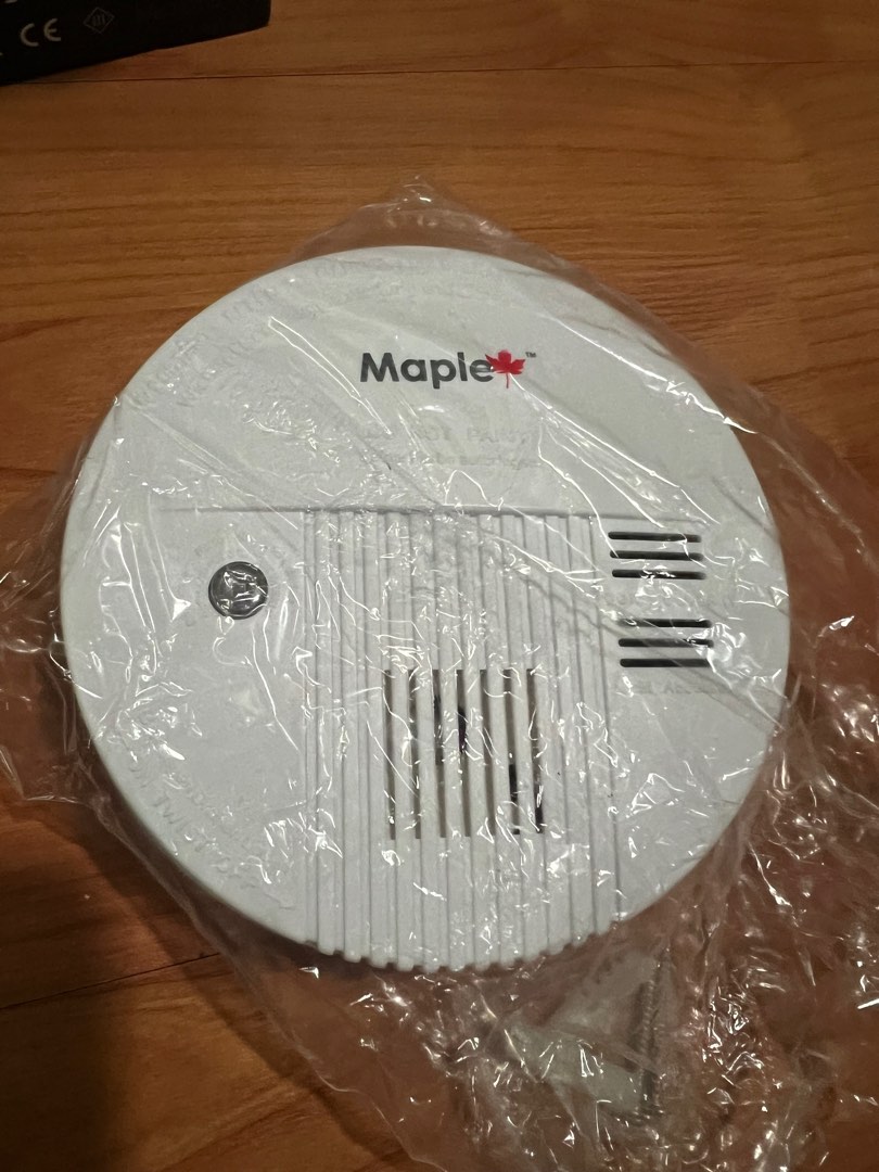 Maple Smoke Detector, Furniture & Home Living, Security & Locks, Other Security Devices on Carousell