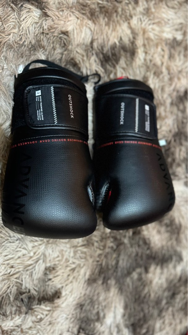 Outshock Ergo Boxing Gloves (12oz) and Boxing Wraps (4m), Sports ...