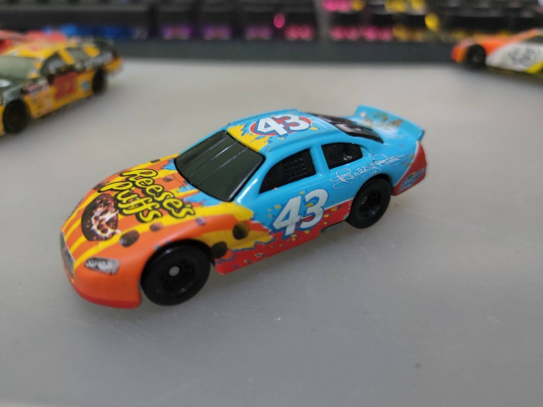 Racing Champions NASCAR RICHARD PETTY #43 General Mills REESE'S PUFFS ...