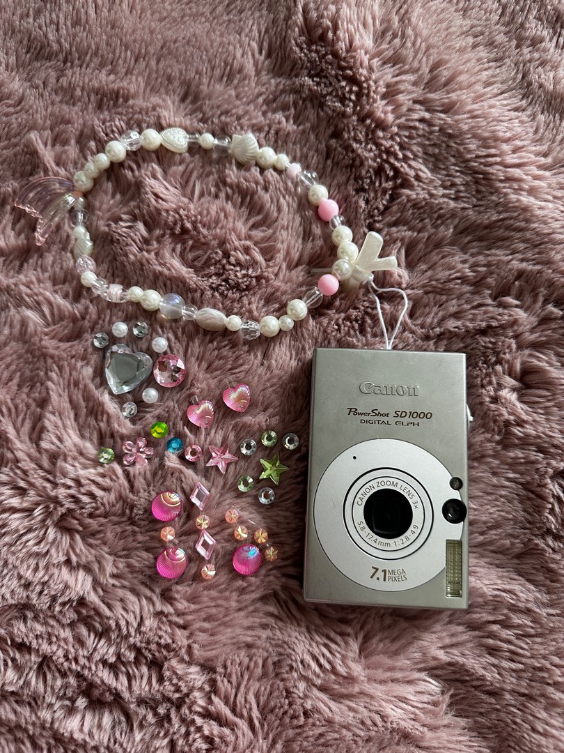 RARE Digicam with free decor CANON SD1000, Photography, Cameras on ...