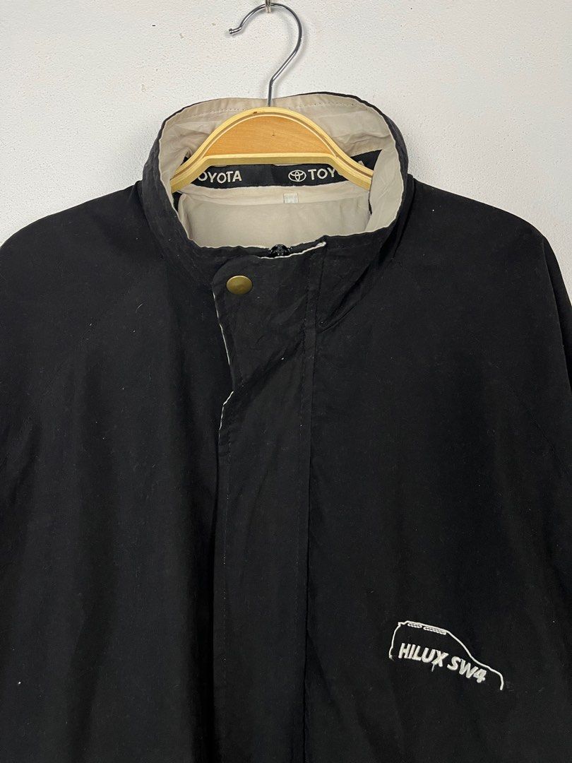 Toyota Hilux 4WD Baggy Jacket, Men's Fashion, Coats, Jackets and ...