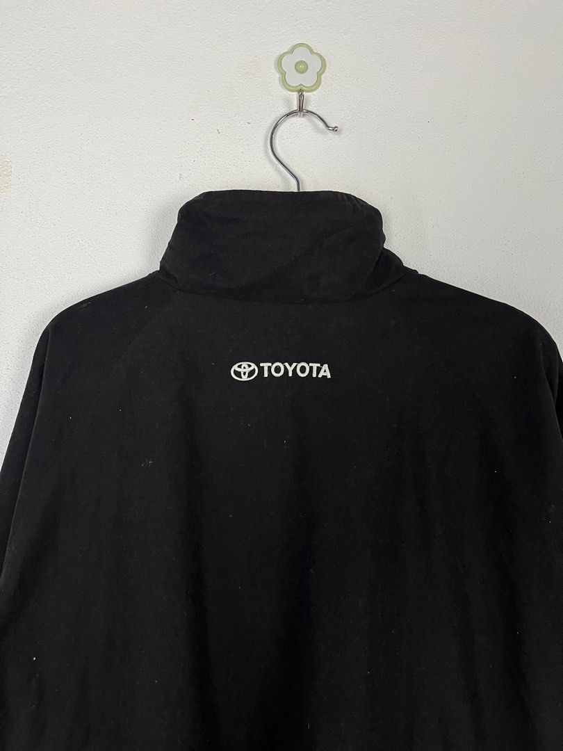 Toyota Hilux 4WD Baggy Jacket, Men's Fashion, Coats, Jackets and ...
