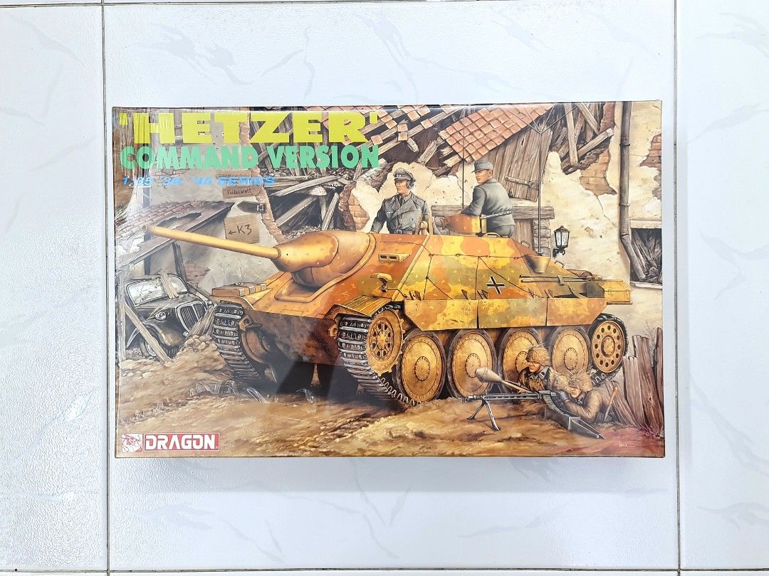 1/35 Dragon #6060 Hetzer "Command Version" c/w Individual Track Links, PE Parts, Metal Gun ...