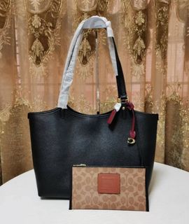 Coach Day Tote Bag in Black, Luxury, Bags & Wallets on Carousell