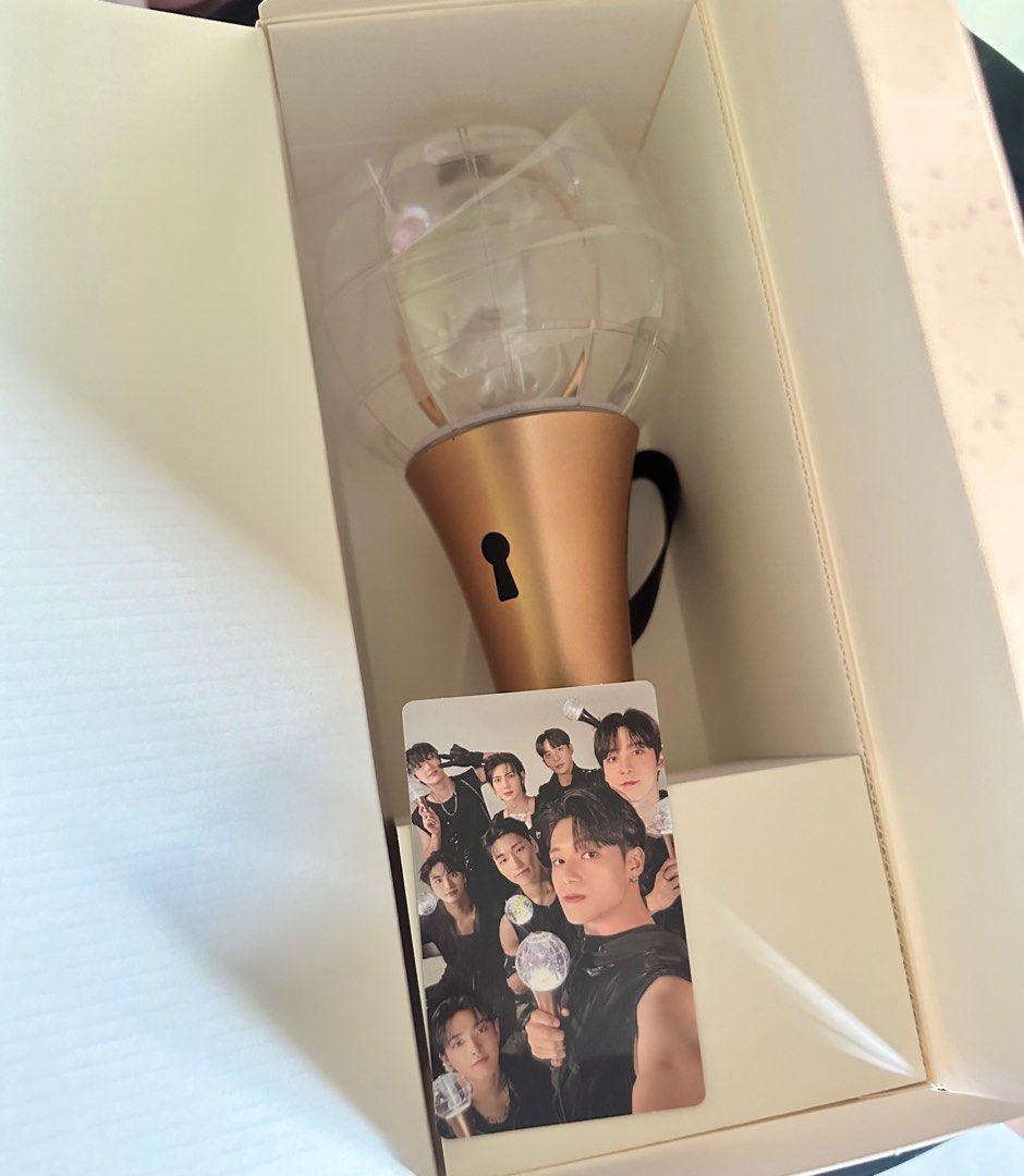 ATEEZ Lightiny Ver. 2, Hobbies & Toys, Memorabilia & Collectibles, K ...