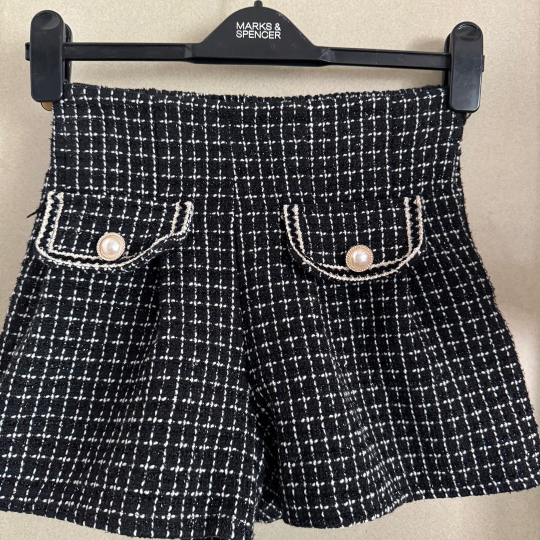 Chanel-style tweed shorts from Taiwan, Women's Fashion, Bottoms, Shorts ...
