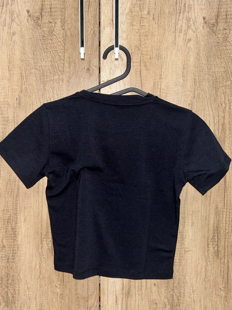 crop top hitam kuromi, Fesyen Wanita, Pakaian Wanita, Atasan di Carousell