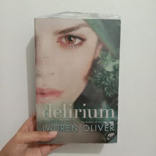 Delirium by Lauren Oliver (PB), Hobbies & Toys, Books & Magazines ...