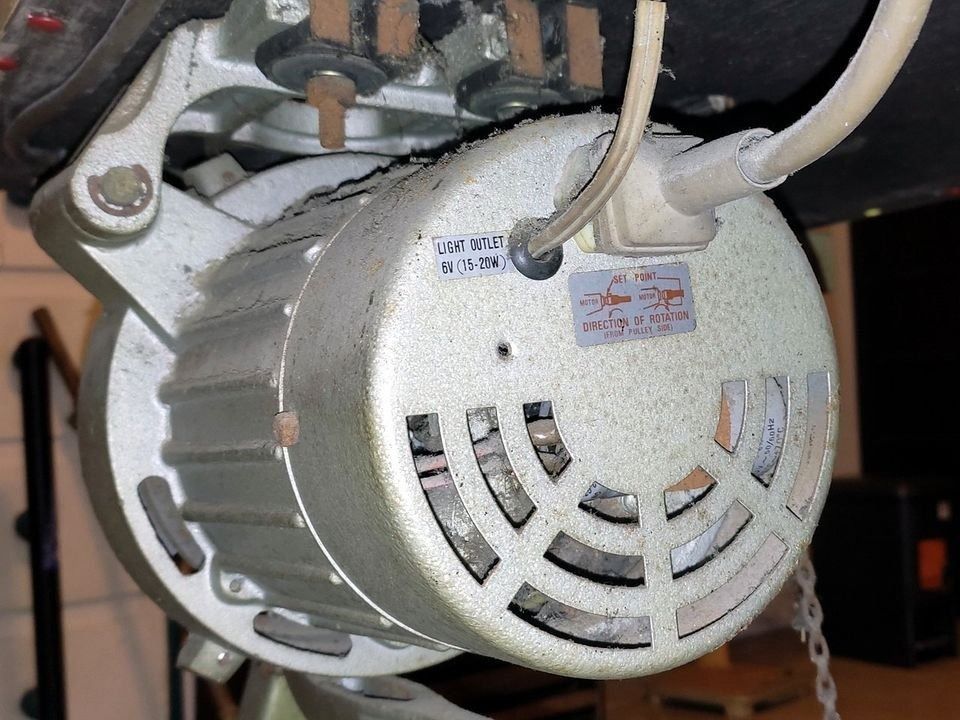 Singer Overlocker Edging Machine 3 thread made in Japan with Original ...