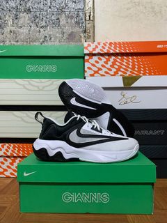 Giannis Immortality 3 Oreo, Men's Fashion, Footwear, Sneakers on Carousell
