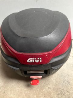 Givi box, Motorbikes on Carousell