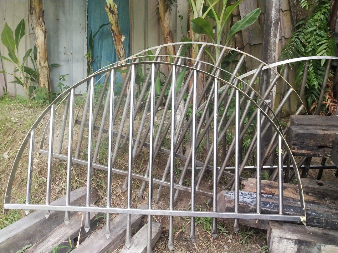 Iron gate jeriji besi quality steel 5 pcs, Furniture & Home Living ...