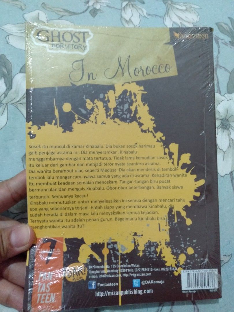 NEW Fantasteen buku horror, Buku & Alat Tulis, Buku di Carousell