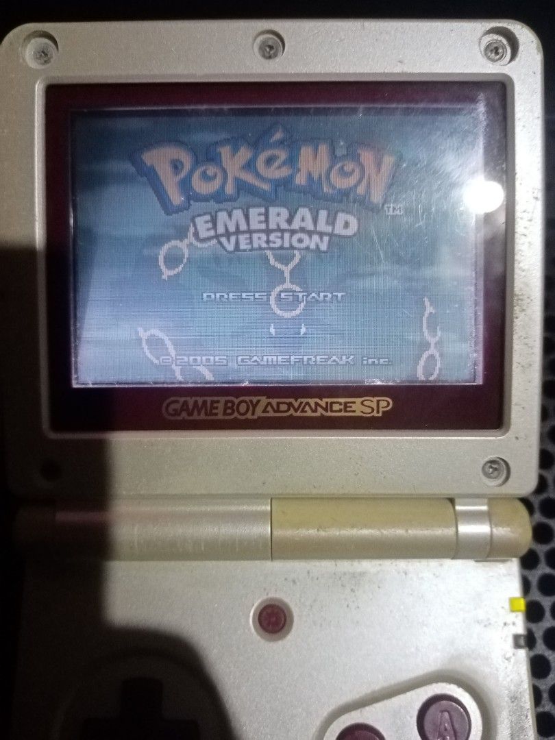 Pokemon Emerald original, Video Gaming, Video Games, Nintendo on Carousell