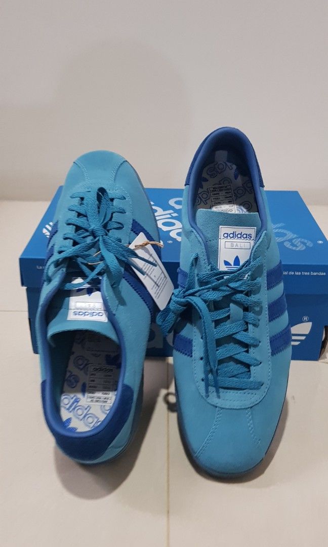 Sepatu Adidas Bali Island, Fesyen Pria, Sepatu , Sneakers di Carousell