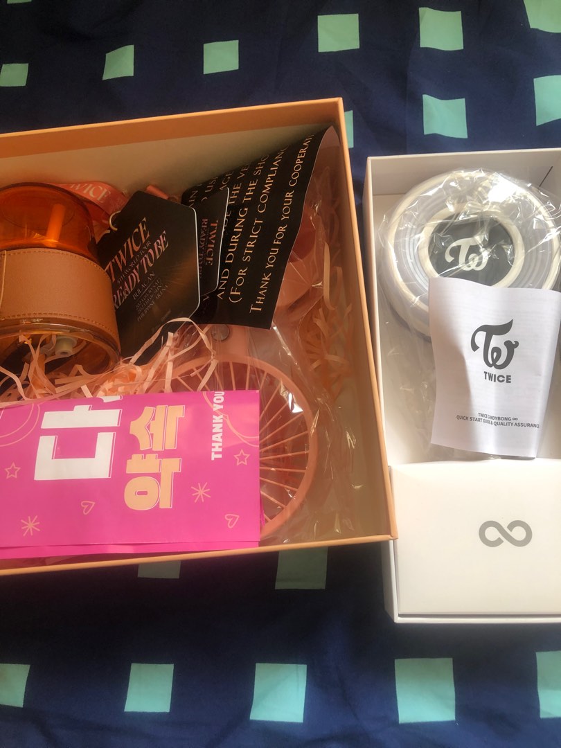 TWICE Ready To Be VIP Package + Candybong Infinity, Hobbies & Toys ...