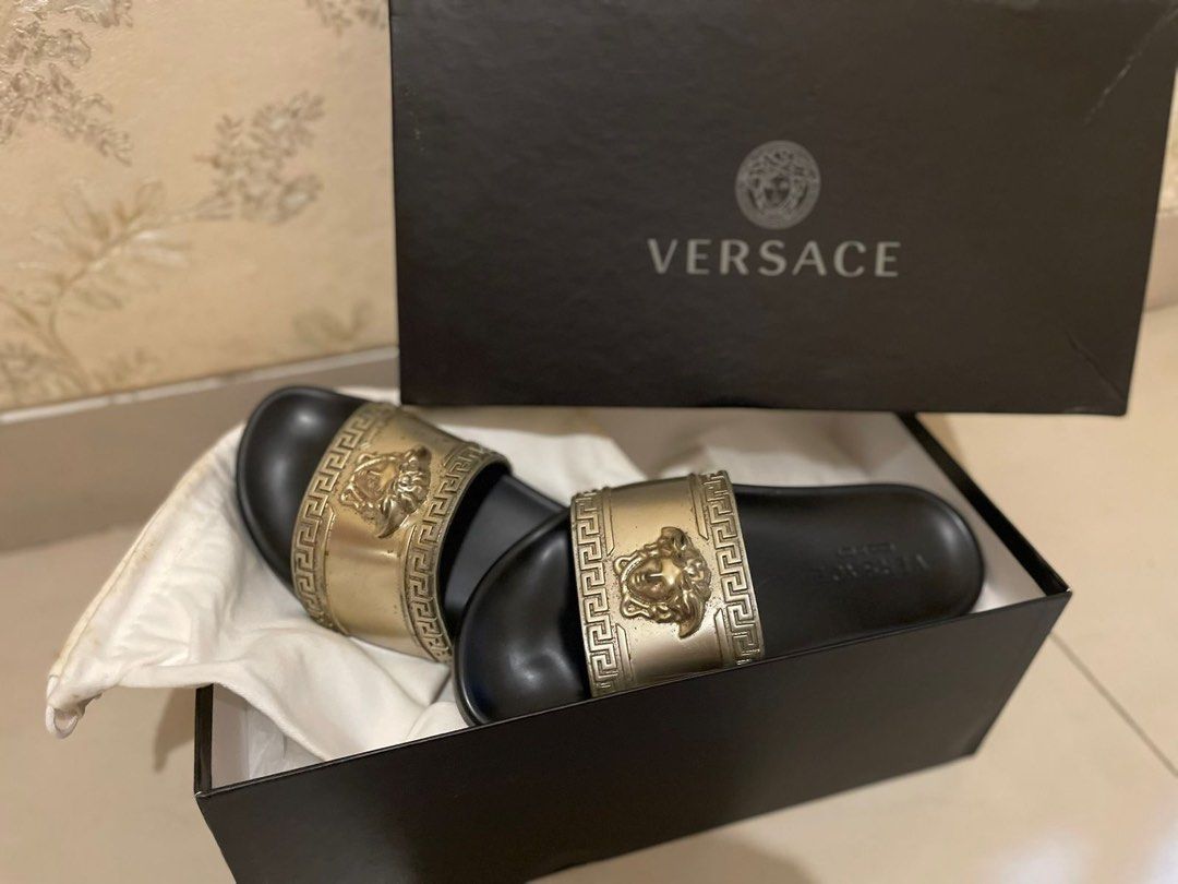 VERSACE (Authentic) — Gold Medusa Slides / Sendal Versace, Fesyen ...