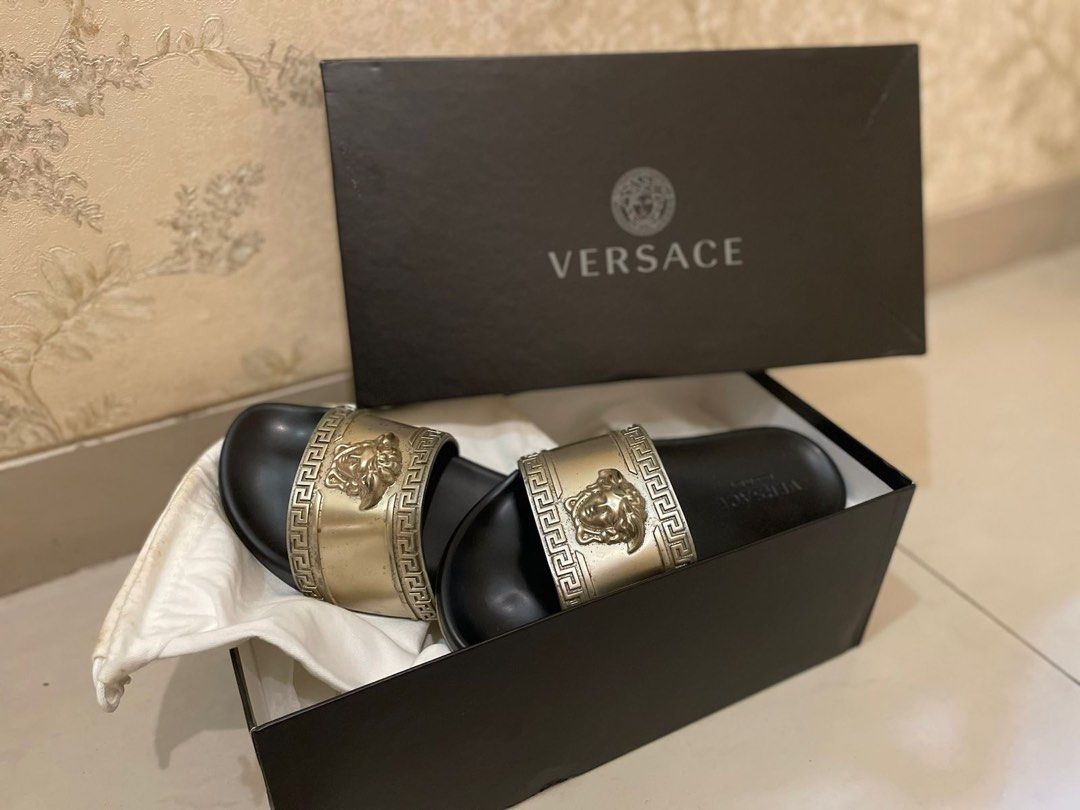VERSACE (Authentic) — Gold Medusa Slides / Sendal Versace, Fesyen ...