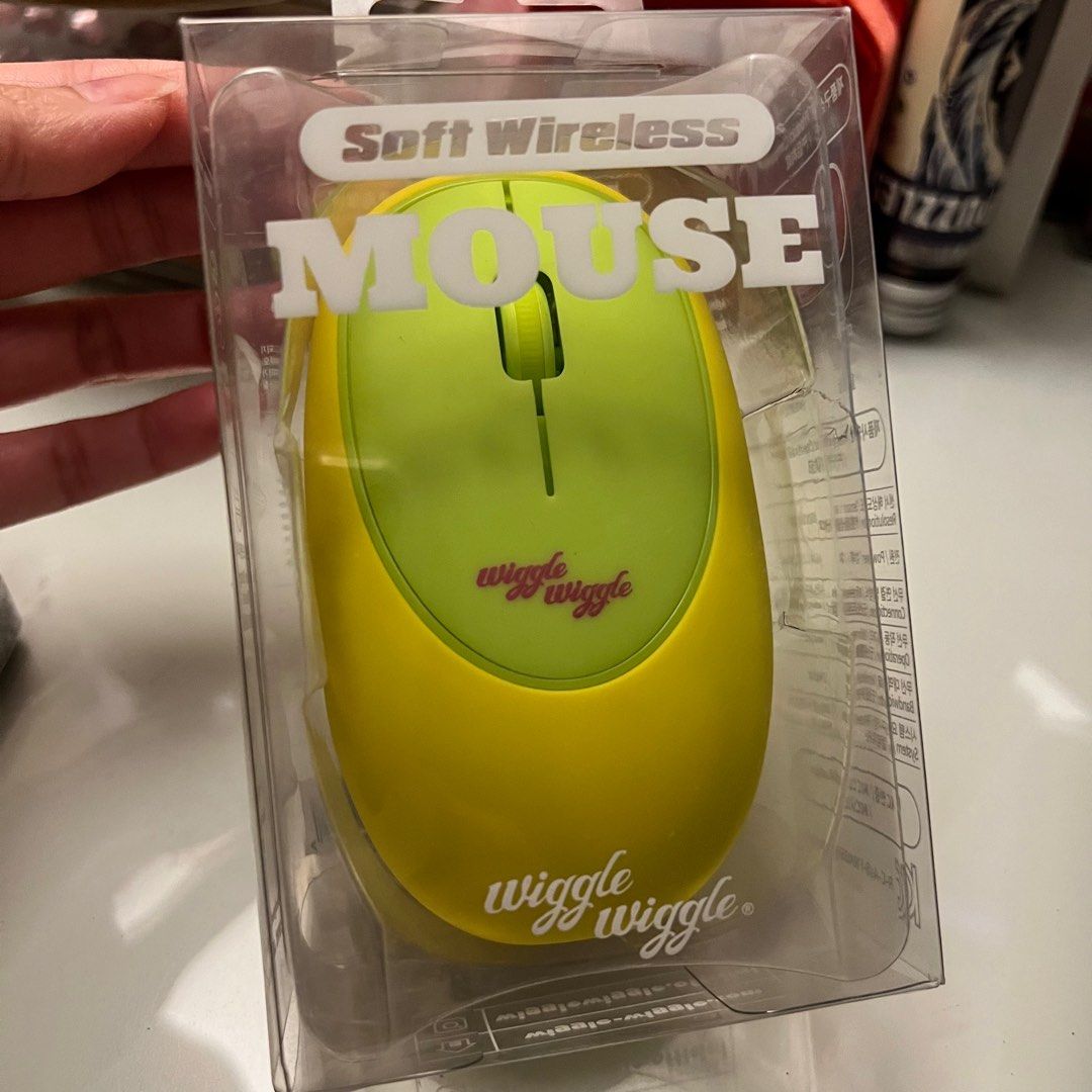 Wiggle Wiggle Soft Wireless Mouse, Buku & Alat Tulis, Alat Tulis di ...