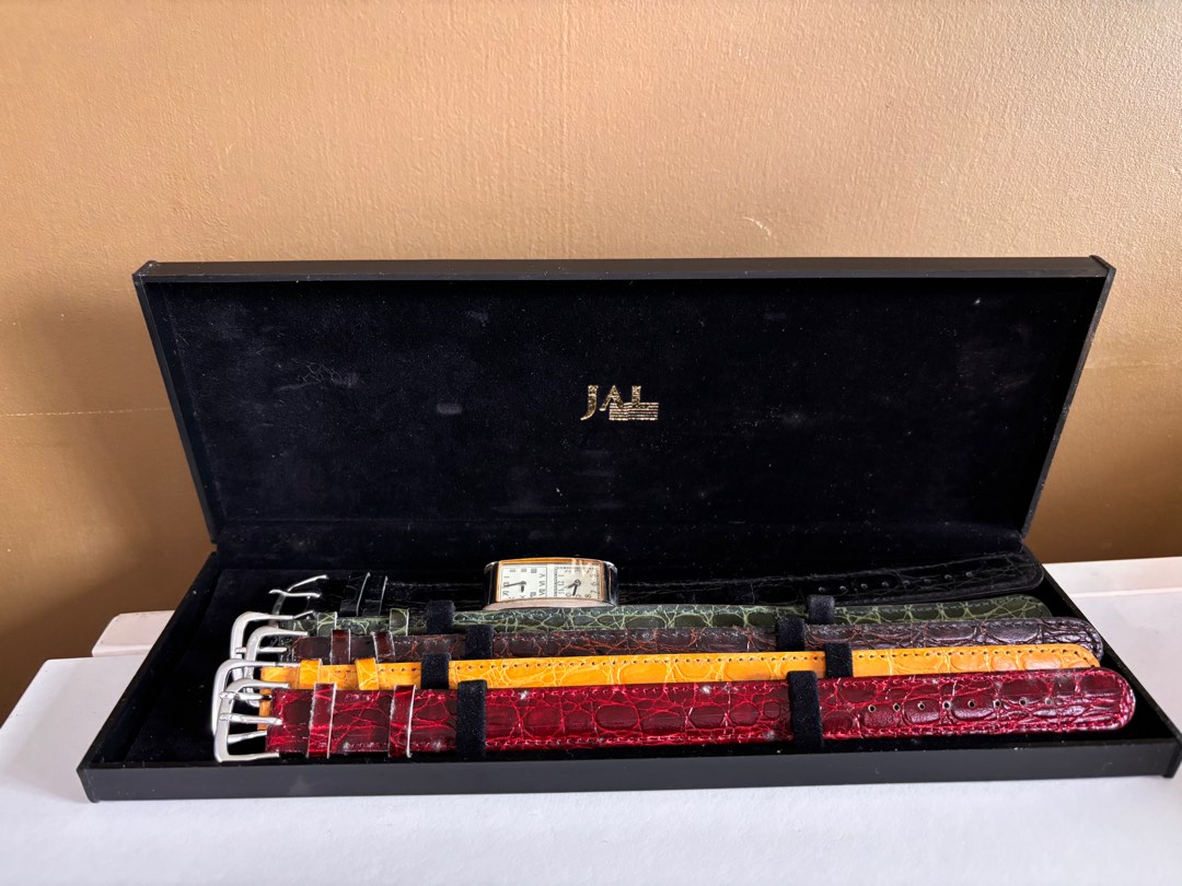 日航手表 JAL watch, 興趣及遊戲, 收藏品及紀念品, 古董收藏 - Carousell
