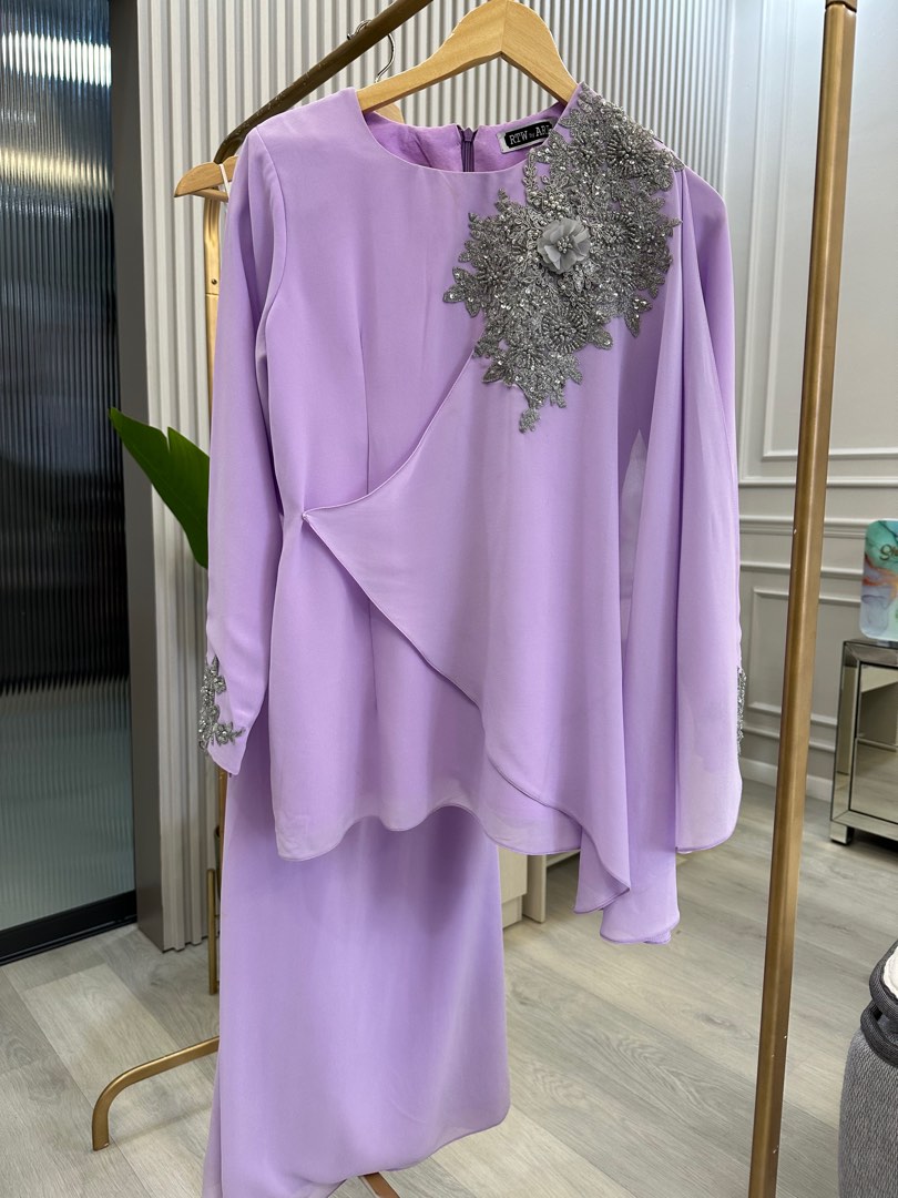 Ari Wedding Baju Kurung Set, Women's Fashion, Muslimah Fashion, Baju ...