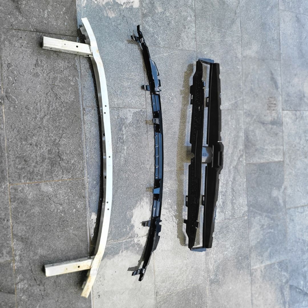 BMW G30 520i 530i 530e Mount bumper front lower 51117418224 Impact ...