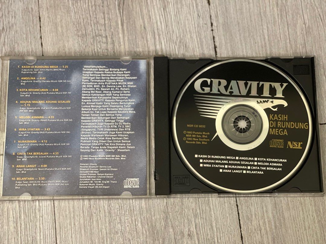 CD - KUMPULAN GRAVITY, Hobbies & Toys, Music & Media, CDs & DVDs on Carousell