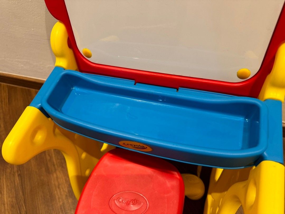 Crayola table & chair, Hobbies & Toys, Toys & Games on Carousell