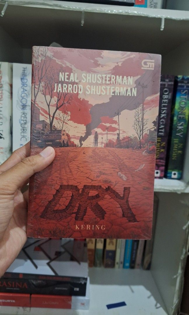 Dry Neal Shusterman, Buku & Alat Tulis, Buku di Carousell