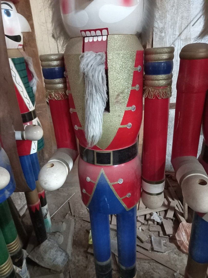 Giant Human Size Nutcracker, Hobbies & Toys, Collectibles & Memorabilia ...