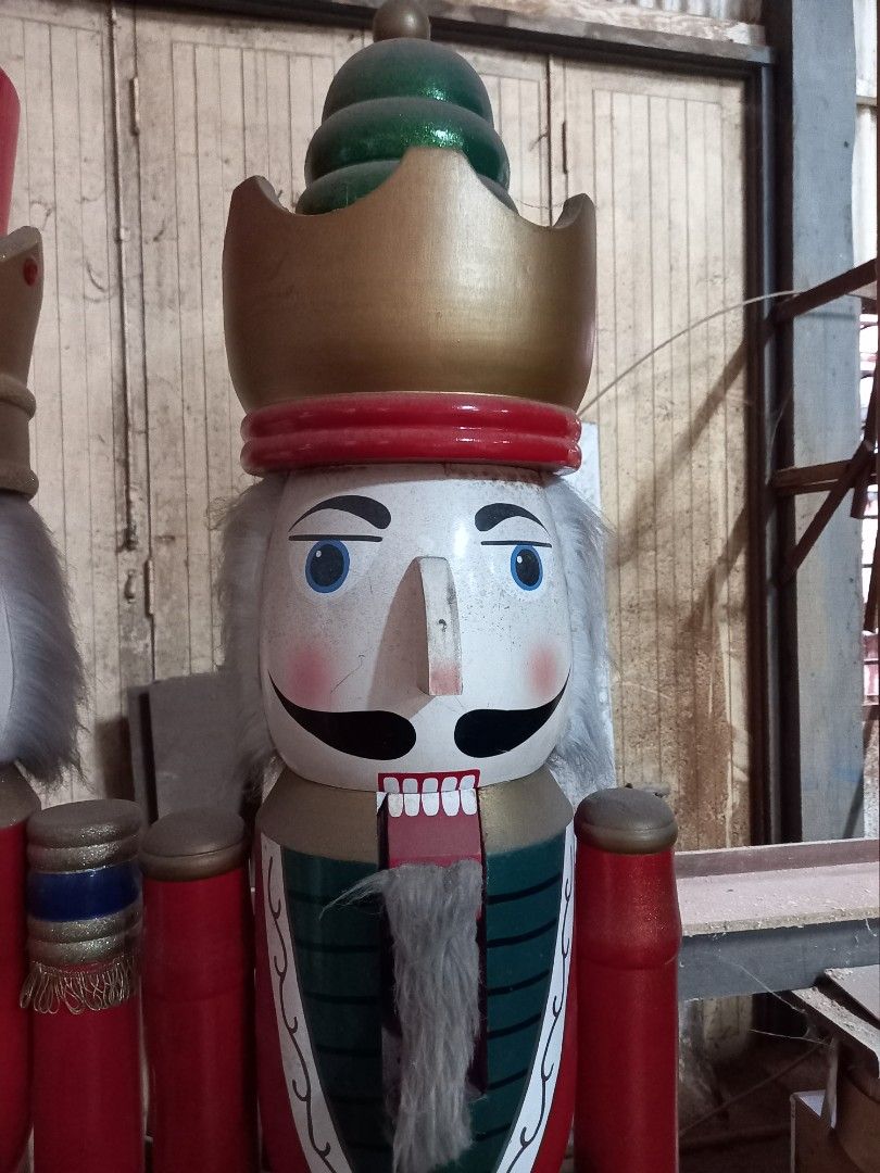Giant Human Size Nutcracker, Hobbies & Toys, Collectibles & Memorabilia ...