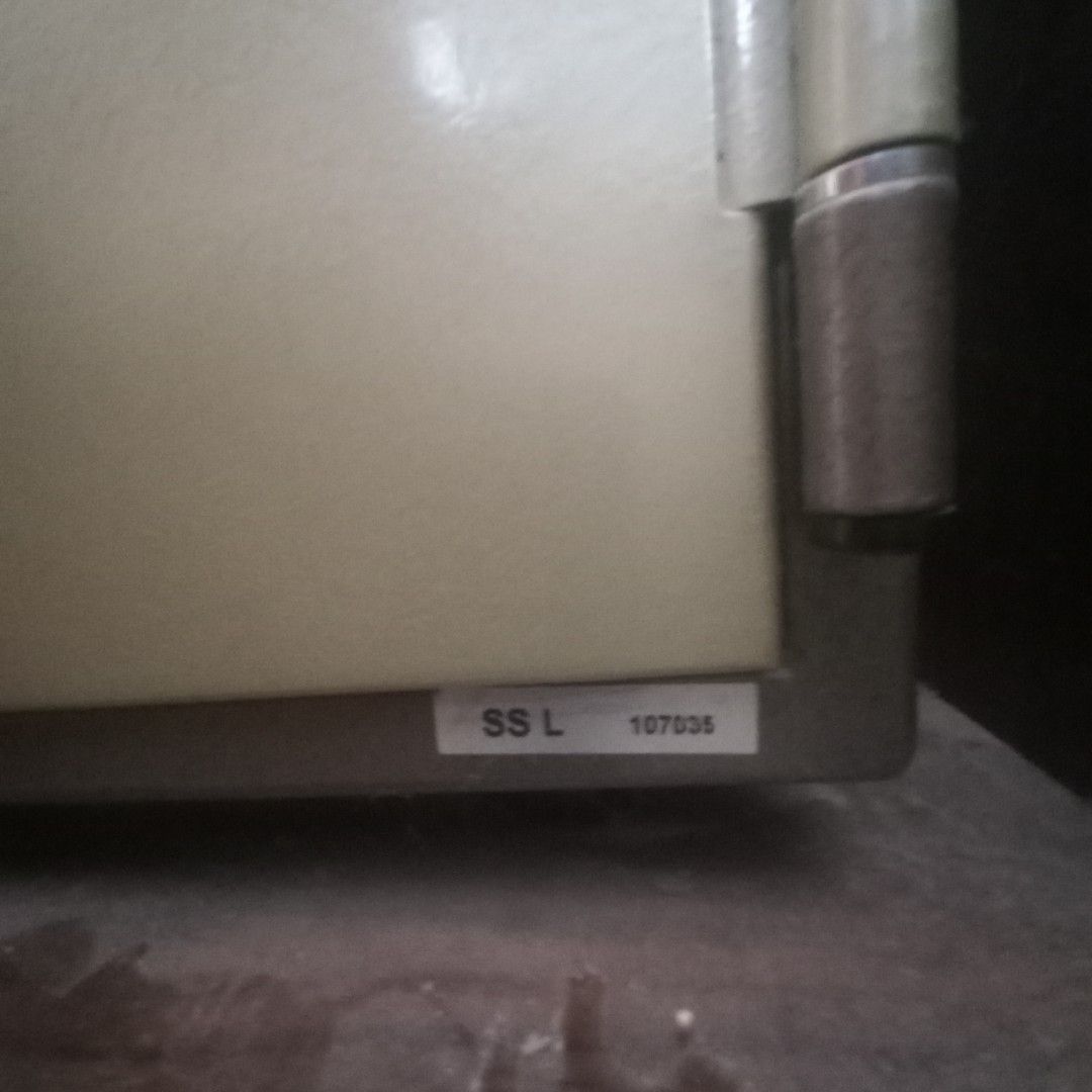 ICHIBAN Brankas ( lemari besi ), Perabotan Rumah di Carousell