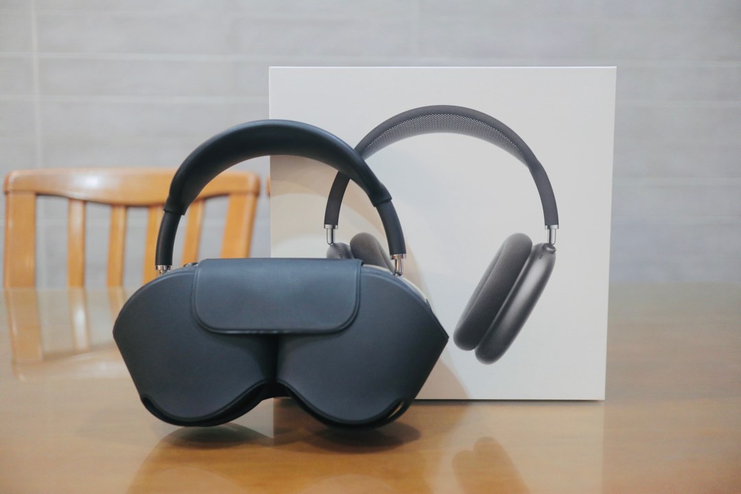 ORIGINAL Airpods Max with box and receipt, Audio, Headphones & Headsets ...