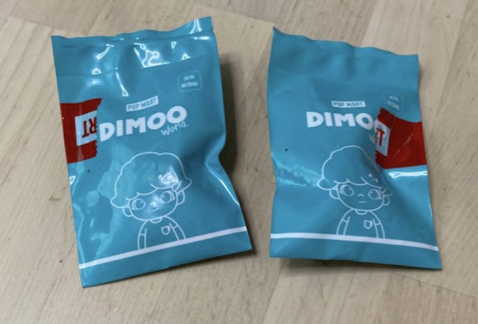 Popmart Dimoo Mini透明公仔, 興趣及遊戲, 玩具 & 遊戲類 - Carousell