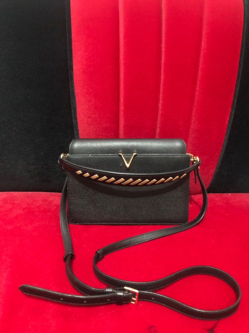 Vincis Bench Top Handle Bag, Women's Fashion, Bags & Wallets, Cross ...